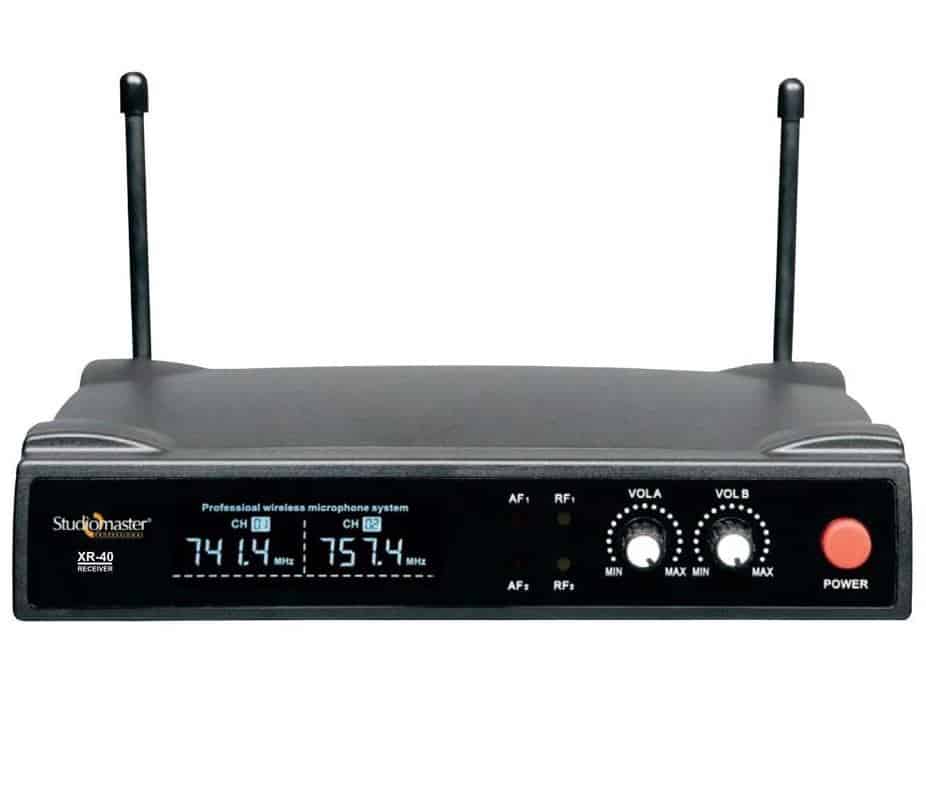Studiomaster XR 40HL Hand and Lepel UHF Wireless Microphone Coller ...